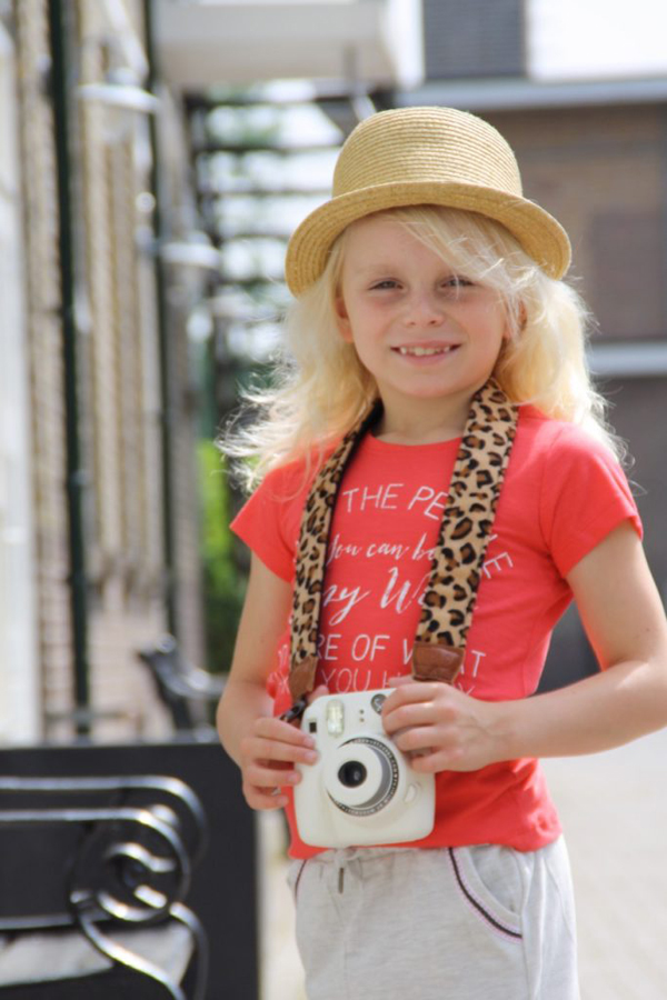 Kidsmodel Janne in Saar en Suus - GIRLSLABEL